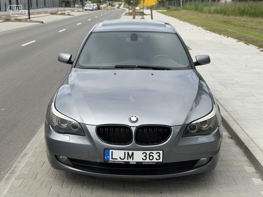 Grey BMW 530 2008 in Vilnius, with an engine capacity of 3.00 L and mileage of 289 thousand km for 4300 €, photo 6 on AUTOMOTO.COM.LV