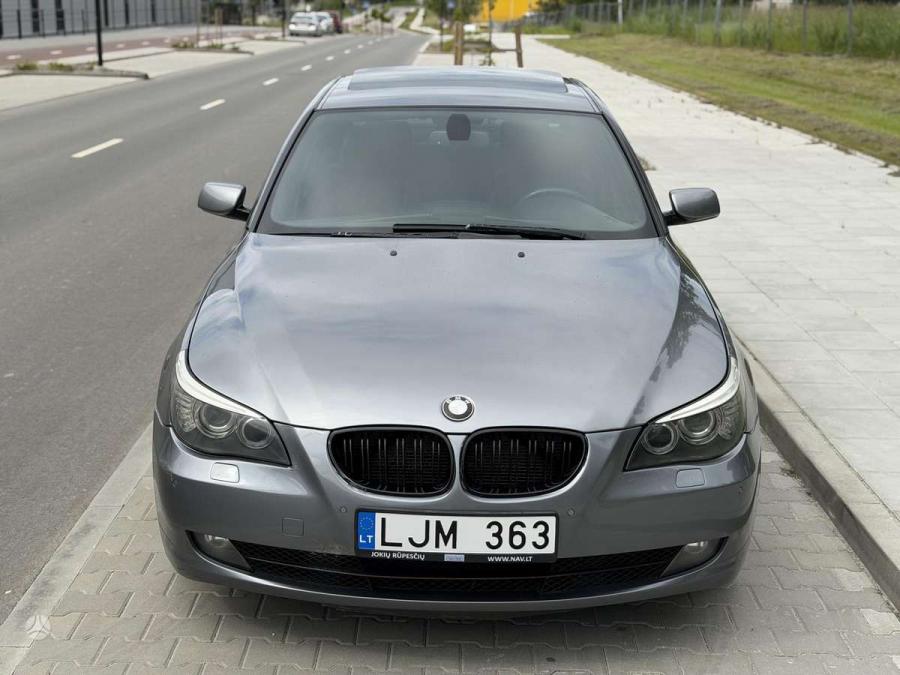 Grey BMW 530 2008 in Vilnius, with an engine capacity of 2.99 L and mileage of 289 thousand km for 4350 €, photo 6 on AUTOMOTO.COM.LV