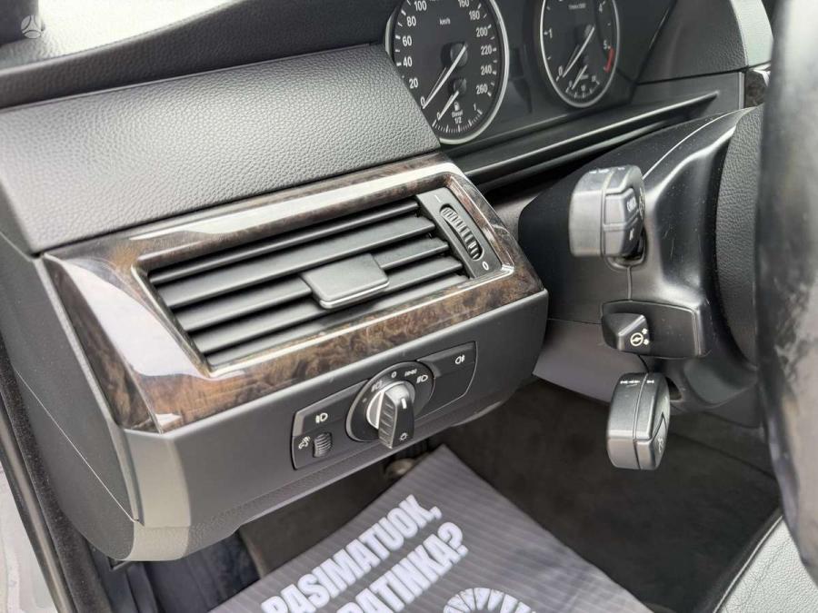 Grey BMW 530 2008 in Vilnius, with an engine capacity of 2.99 L and mileage of 289 thousand km for 4350 €, photo 15 on AUTOMOTO.COM.LV