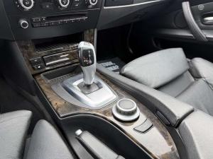 Grey BMW 530 2008 in Vilnius, with an engine capacity of 2.99 L and mileage of 289 thousand km for 4350 €, photo 20 on AUTOMOTO.COM.LV