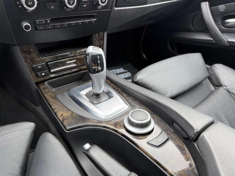 Grey BMW 530 2008 in Vilnius, with an engine capacity of 2.99 L and mileage of 289 thousand km for 4350 €, photo 20 on AUTOMOTO.COM.LV