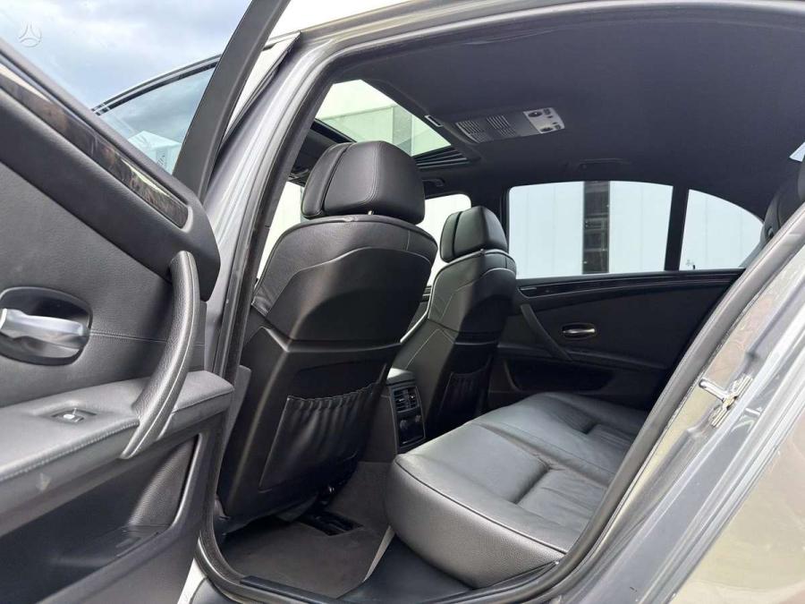 Grey BMW 530 2008 in Vilnius, with an engine capacity of 2.99 L and mileage of 289 thousand km for 4350 €, photo 28 on AUTOMOTO.COM.LV