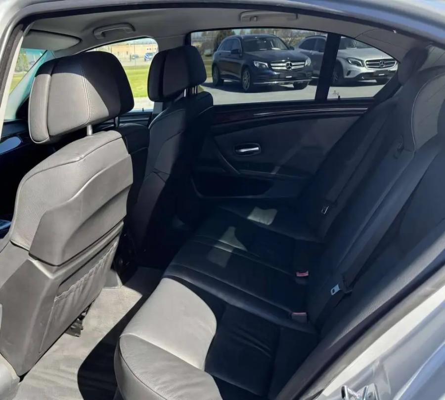 Grey BMW 530 2008 in Telschi, with an engine capacity of 3.00 L and mileage of 253 thousand km for 5490 €, photo 16 on AUTOMOTO.COM.LV