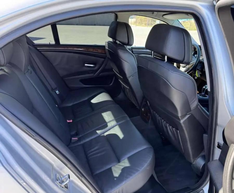 Grey BMW 530 2008 in Telschi, with an engine capacity of 3.00 L and mileage of 253 thousand km for 5490 €, photo 17 on AUTOMOTO.COM.LV