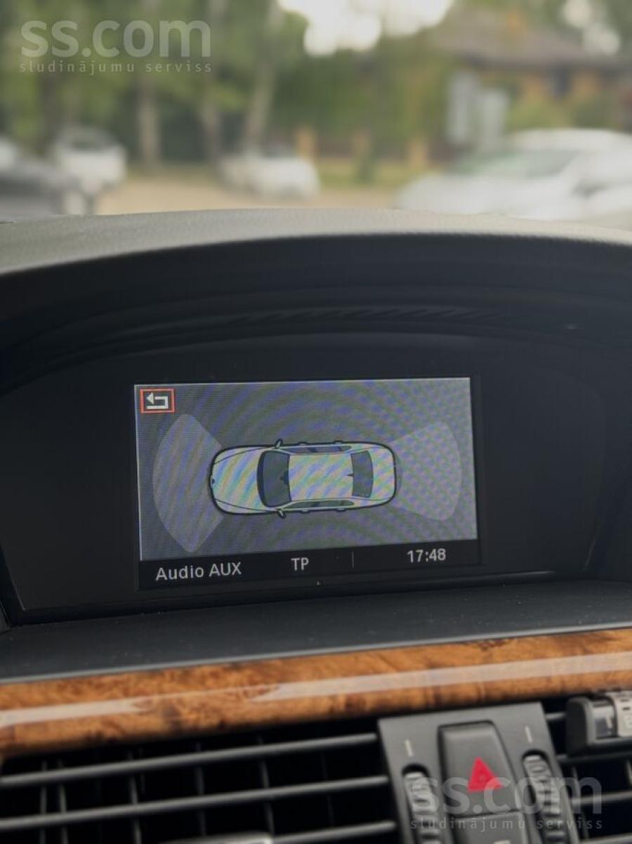 Grey BMW 530 2008 in Riga, with an engine capacity of 3.00 L and mileage of 307 thousand km for 5200 €, photo 13 on AUTOMOTO.COM.LV