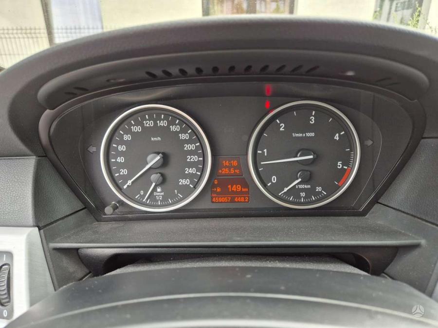 Pelēks BMW 530 2008 Viļņa, ar dzinēja tilpumu 2.99 L un nobraukumu 459 tūkst. km par 4750 €, foto 13 vietnē AUTOMOTO.COM.LV