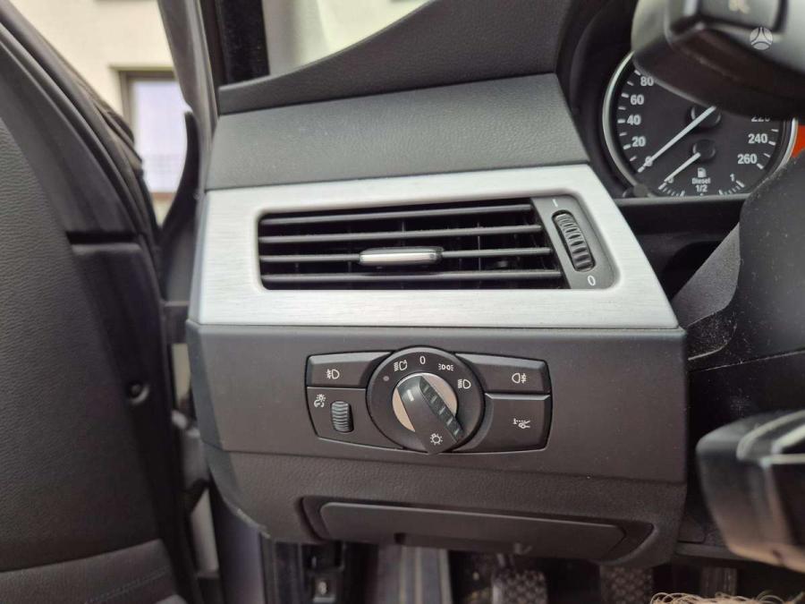 Pelēks BMW 530 2008 Viļņa, ar dzinēja tilpumu 2.99 L un nobraukumu 459 tūkst. km par 4750 €, foto 16 vietnē AUTOMOTO.COM.LV