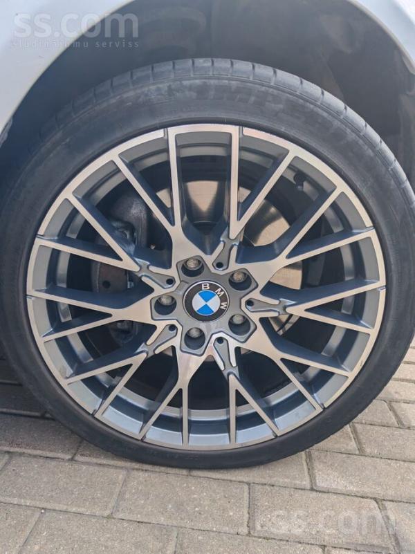 Grey BMW 530 2009 in Riga, with an engine capacity of 3.00 L and mileage of 343 thousand km for 5100 €, photo 7 on AUTOMOTO.COM.LV