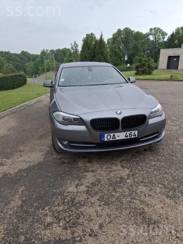 Pelēks BMW 530 2010 Liepāja, ar dzinēja tilpumu 3.00 L un nobraukumu 328 tūkst. km par 9200 €, foto 2 vietnē AUTOMOTO.COM.LV