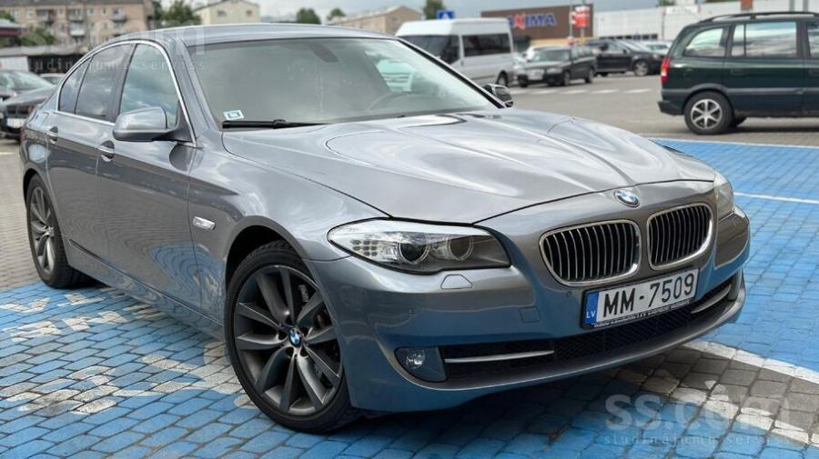 Grey BMW 530 2010 in Daugavpils, with an engine capacity of 3.00 L and mileage of 285 thousand km for 8900 €, photo 1 on AUTOMOTO.COM.LV