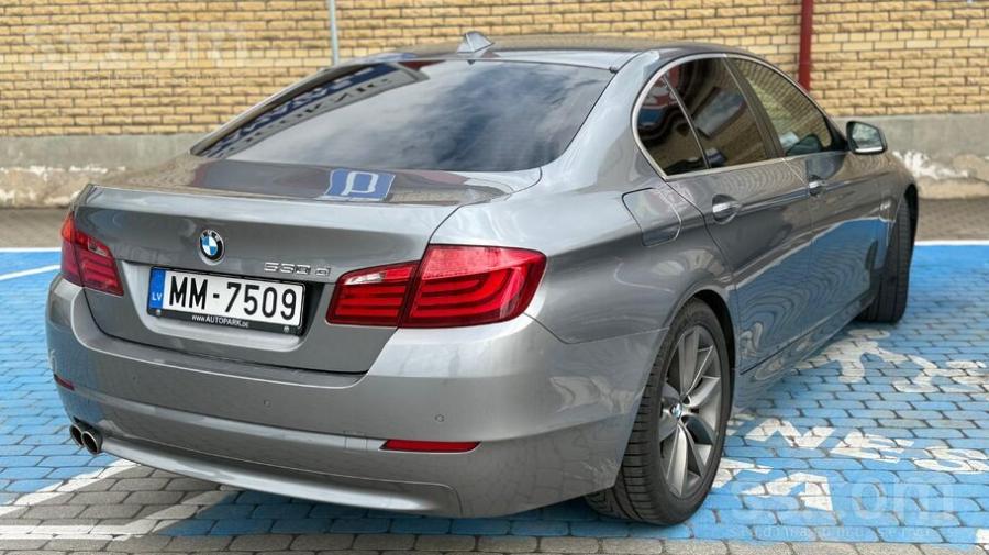 Grey BMW 530 2010 in Daugavpils, with an engine capacity of 3.00 L and mileage of 285 thousand km for 8900 €, photo 5 on AUTOMOTO.COM.LV