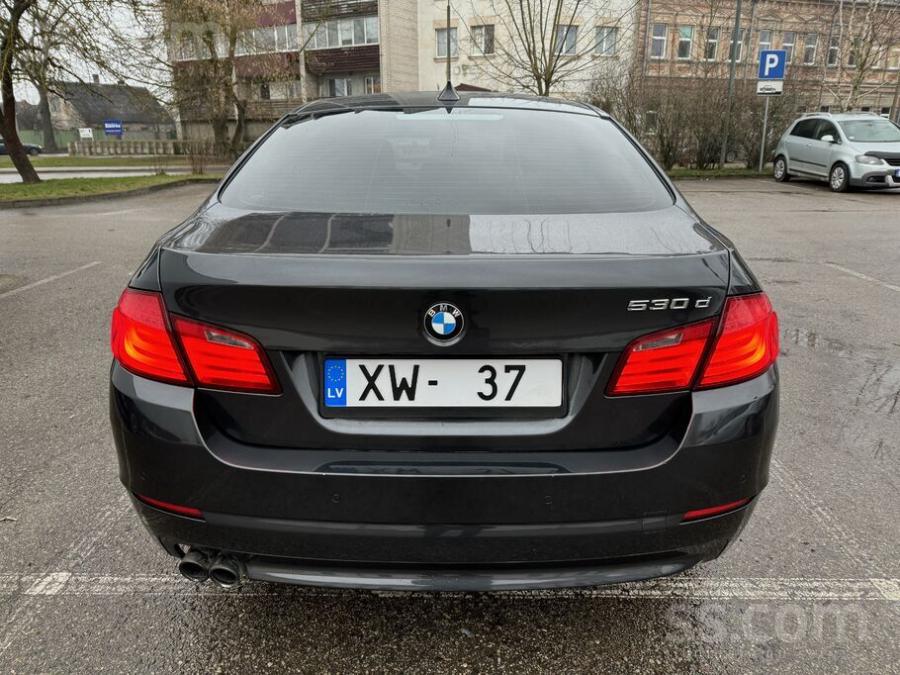 Grey BMW 530 2010 in Daugavpils, with an engine capacity of 3.00 L and mileage of 270 thousand km for 9350 €, photo 6 on AUTOMOTO.COM.LV