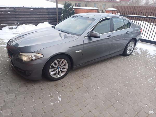 Grey BMW 530 2010 in Siauliai, with an engine capacity of 0.00 L and mileage of 305 thousand km for 6450 €, photo 1 on AUTOMOTO.COM.LV