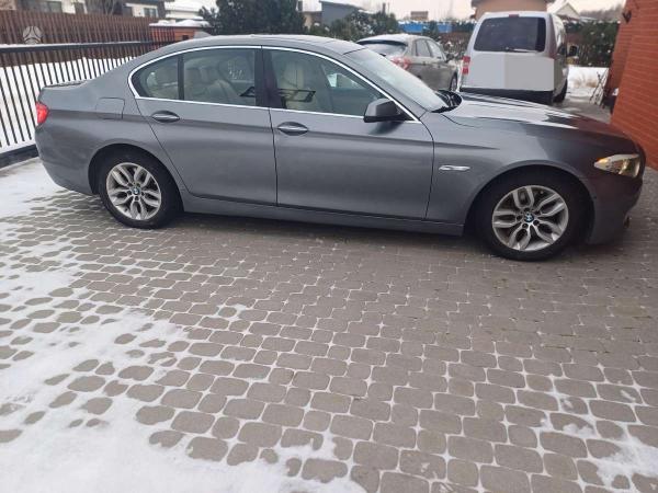 Grey BMW 530 2010 in Siauliai, with an engine capacity of 0.00 L and mileage of 305 thousand km for 6450 €, photo 3 on AUTOMOTO.COM.LV