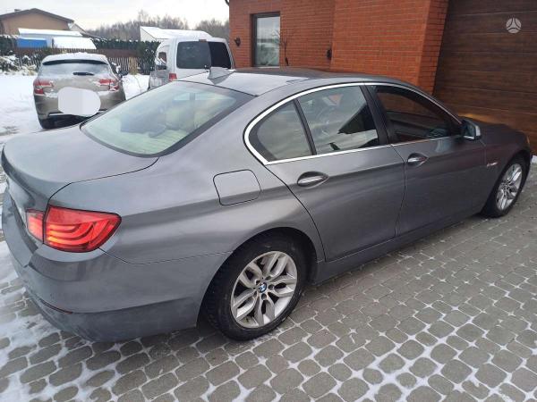 Grey BMW 530 2010 in Siauliai, with an engine capacity of 0.00 L and mileage of 305 thousand km for 6450 €, photo 7 on AUTOMOTO.COM.LV