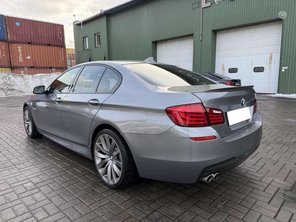 Grey BMW 530 2010 in Klaipeda, with an engine capacity of 2.99 L and mileage of 174 thousand km for 13500 €, photo 3 on AUTOMOTO.COM.LV