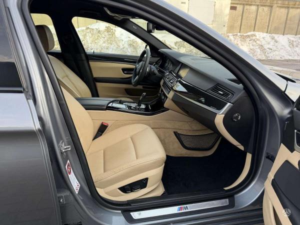 Pelēks BMW 530 2010 Klaipėda, ar dzinēja tilpumu 2.99 L un nobraukumu 174 tūkst. km par 13500 €, foto 9 vietnē AUTOMOTO.COM.LV