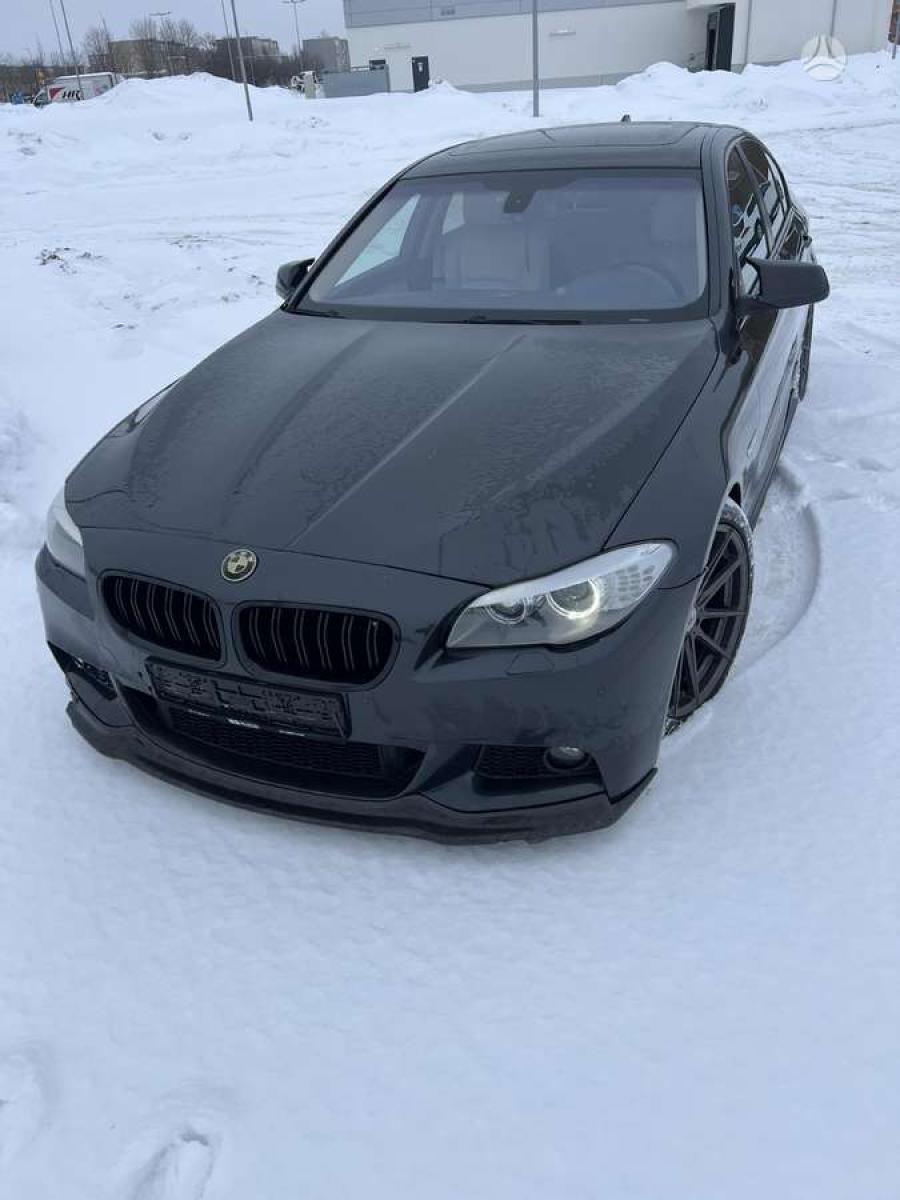Grey BMW 530 2010 in Gargzdai, with an engine capacity of 3.00 L and mileage of 200 thousand km for 6200 €, photo 3 on AUTOMOTO.COM.LV