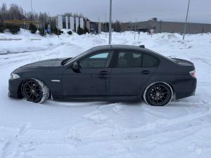 Grey BMW 530 2010 in Gargzdai, with an engine capacity of 3.00 L and mileage of 200 thousand km for 6200 €, photo 6 on AUTOMOTO.COM.LV