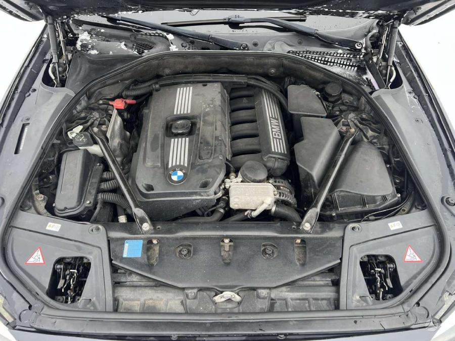 Grey BMW 530 2010 in Gargzdai, with an engine capacity of 3.00 L and mileage of 200 thousand km for 6200 €, photo 14 on AUTOMOTO.COM.LV