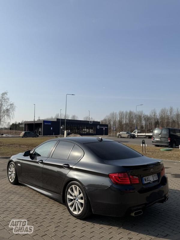 Grey BMW 530 2010 in Vilnius, with an engine capacity of 3.00 L and mileage of 344 thousand km for 10000 €, photo 2 on AUTOMOTO.COM.LV