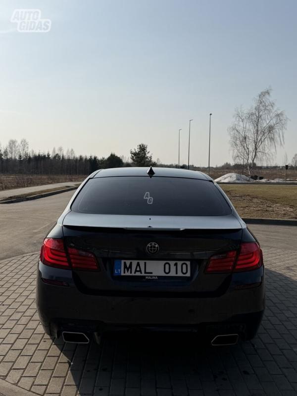 Grey BMW 530 2010 in Vilnius, with an engine capacity of 3.00 L and mileage of 344 thousand km for 10000 €, photo 3 on AUTOMOTO.COM.LV