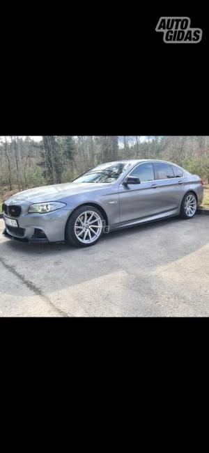 Pelēks BMW 530 2010 Viļņa, ar dzinēja tilpumu 3.00 L un nobraukumu 349 tūkst. km par 10900 €, foto  vietnē AUTOMOTO.COM.LV