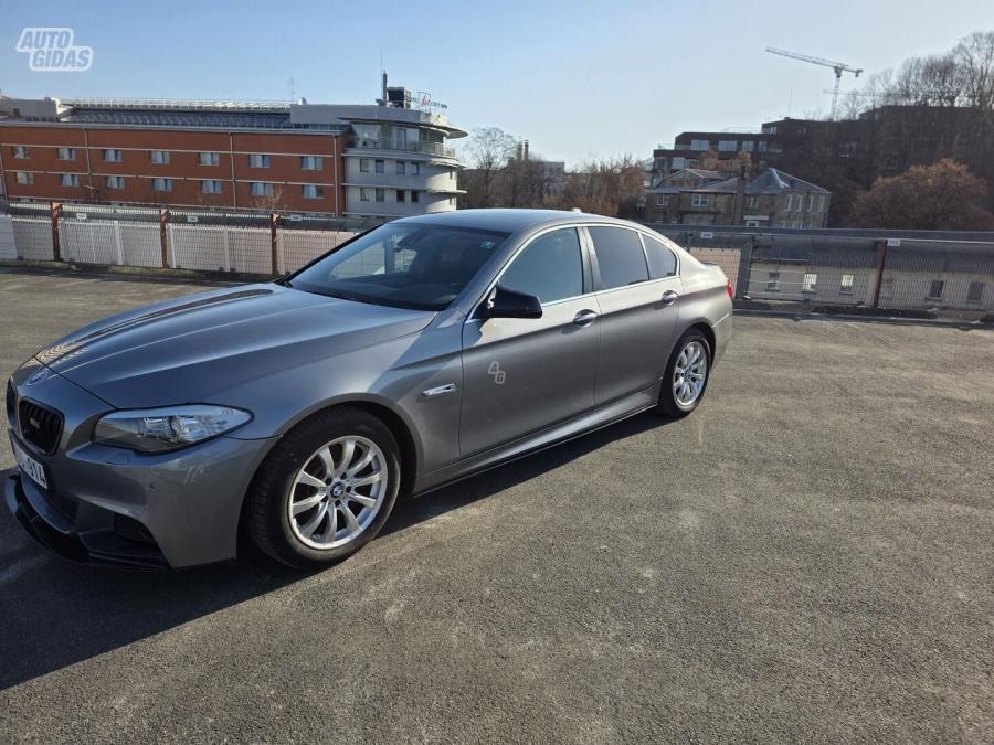 Pelēks BMW 530 2010 Viļņa, ar dzinēja tilpumu 3.00 L un nobraukumu 349 tūkst. km par 10900 €, foto 4 vietnē AUTOMOTO.COM.LV