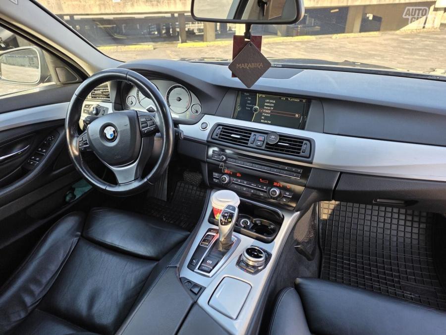 Grey BMW 530 2010 in Vilnius, with an engine capacity of 3.00 L and mileage of 349 thousand km for 10900 €, photo 11 on AUTOMOTO.COM.LV