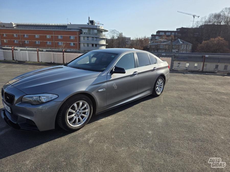 Pelēks BMW 530 2010 Viļņa, ar dzinēja tilpumu 3.00 L un nobraukumu 349 tūkst. km par 8500 €, foto 3 vietnē AUTOMOTO.COM.LV