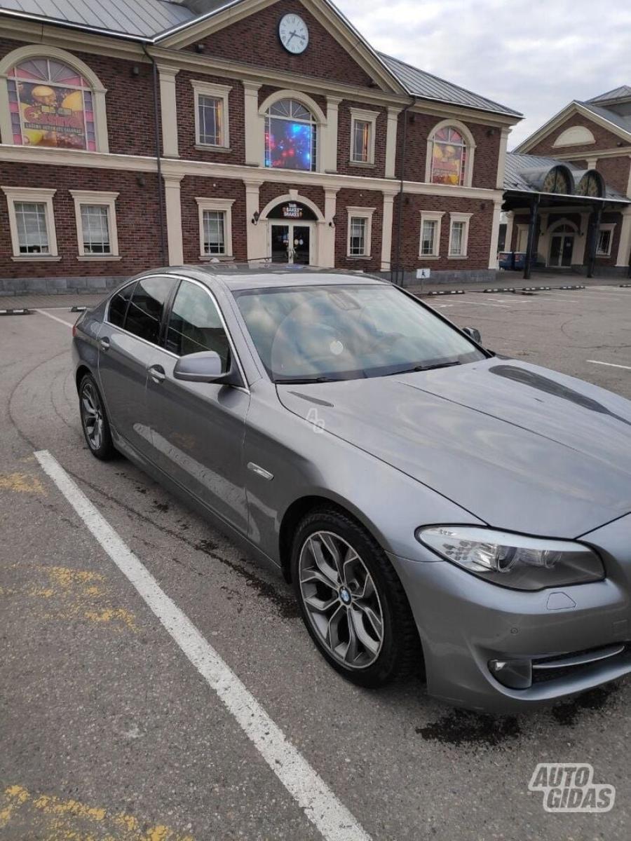 Grey BMW 530 2010 in Kaunas, with an engine capacity of 3.00 L and mileage of 315 thousand km for 7300 €, photo 3 on AUTOMOTO.COM.LV