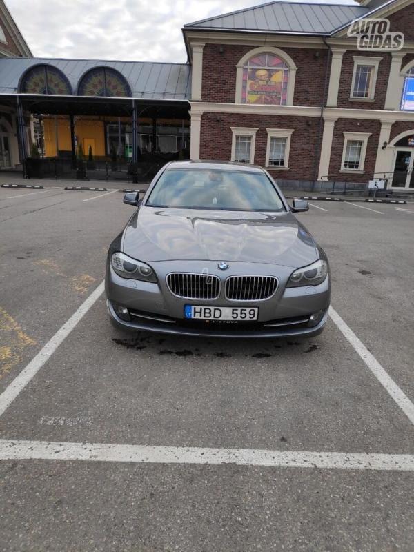 Pelēks BMW 530 2010 Kauņa, ar dzinēja tilpumu 3.00 L un nobraukumu 315 tūkst. km par 7300 €, foto 3 vietnē AUTOMOTO.COM.LV