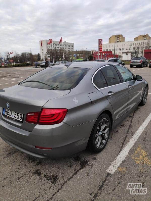 Pelēks BMW 530 2010 Kauņa, ar dzinēja tilpumu 3.00 L un nobraukumu 315 tūkst. km par 7300 €, foto 4 vietnē AUTOMOTO.COM.LV