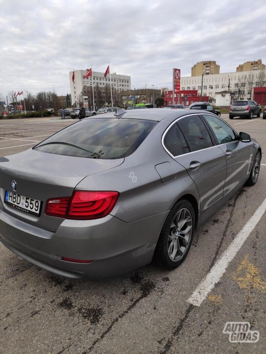 Grey BMW 530 2010 in Kaunas, with an engine capacity of 3.00 L and mileage of 315 thousand km for 7300 €, photo 5 on AUTOMOTO.COM.LV