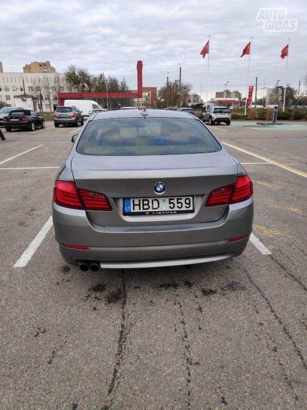 Pelēks BMW 530 2010 Kauņa, ar dzinēja tilpumu 3.00 L un nobraukumu 315 tūkst. km par 7300 €, foto 5 vietnē AUTOMOTO.COM.LV