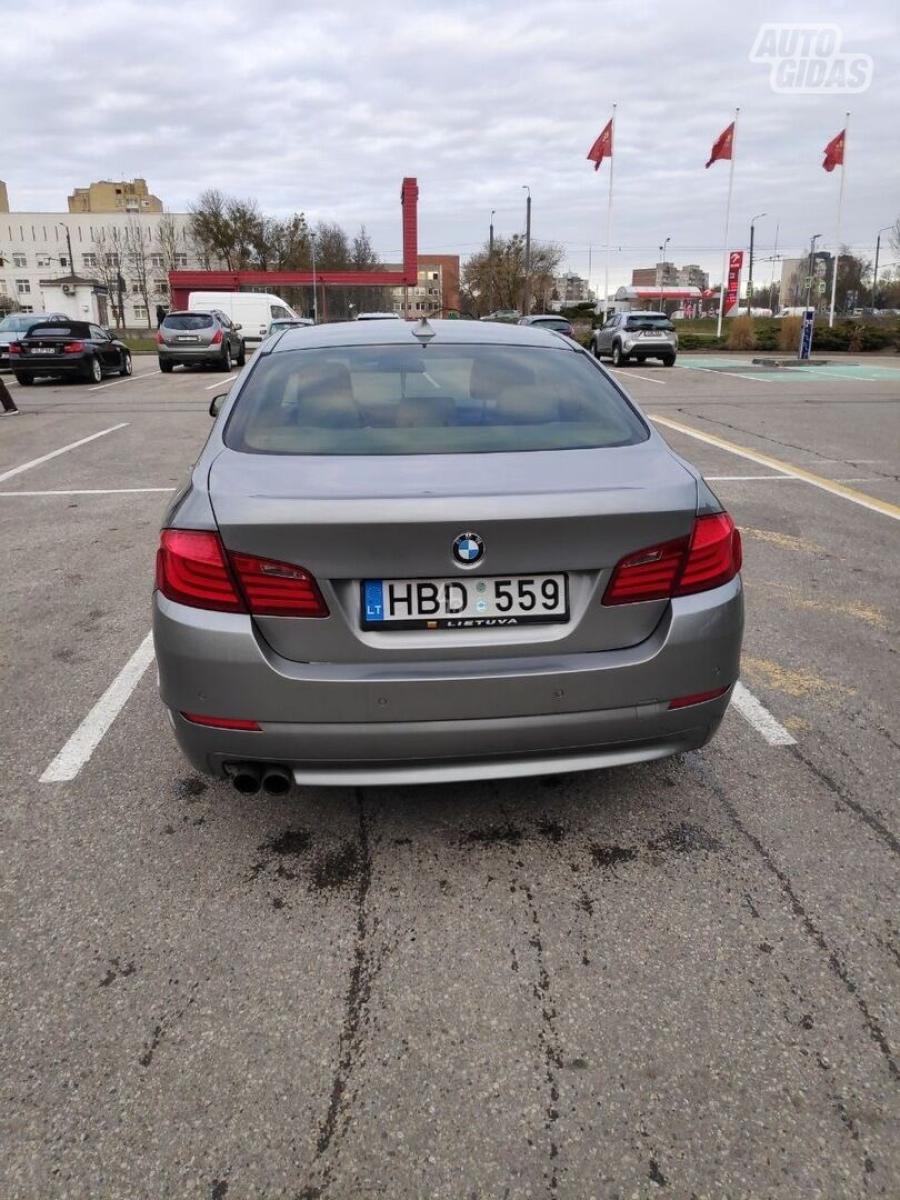 Grey BMW 530 2010 in Kaunas, with an engine capacity of 3.00 L and mileage of 315 thousand km for 7300 €, photo 6 on AUTOMOTO.COM.LV