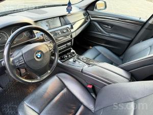 Grey BMW 530 2010 in Jelgava, with an engine capacity of 3.00 L and mileage of 330 thousand km for 8000 €, photo 9 on AUTOMOTO.COM.LV