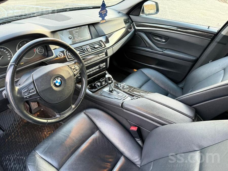 Grey BMW 530 2010 in Jelgava, with an engine capacity of 3.00 L and mileage of 330 thousand km for 8000 €, photo 9 on AUTOMOTO.COM.LV