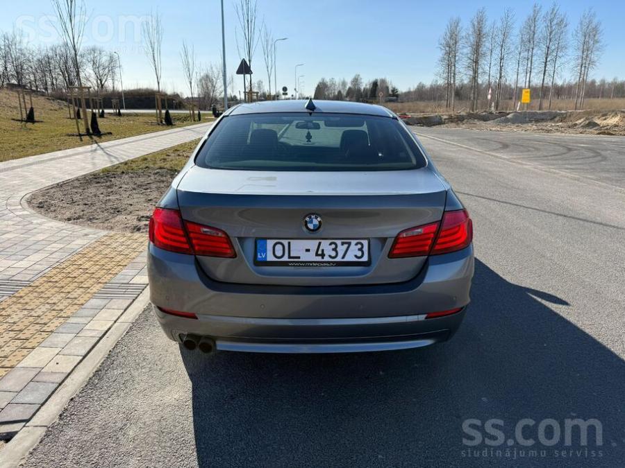 Grey BMW 530 2010 in Jelgava, with an engine capacity of 3.00 L and mileage of 330 thousand km for 8000 €, photo 14 on AUTOMOTO.COM.LV
