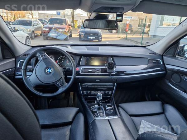Grey BMW 530 2010 in Riga, with an engine capacity of 3.00 L and mileage of 290 thousand km for 11500 €, photo 3 on AUTOMOTO.COM.LV