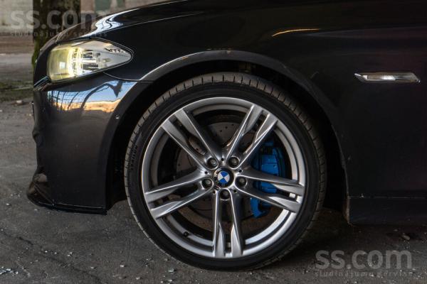 Grey BMW 530 2010 in Daugavpils, with an engine capacity of 3.00 L and mileage of 380 thousand km for 10500 €, photo 4 on AUTOMOTO.COM.LV