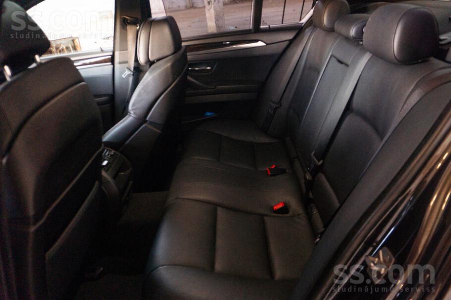 Pelēks BMW 530 2010 Daugavpils, ar dzinēja tilpumu 3.00 L un nobraukumu 380 tūkst. km par 10500 €, foto 13 vietnē AUTOMOTO.COM.LV