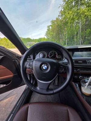 Grey BMW 530 2010 in Klaipeda, with an engine capacity of 2.99 L and mileage of 366 thousand km for 7500 €, photo 14 on AUTOMOTO.COM.LV