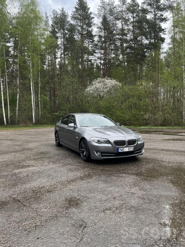 Pelēks BMW 530 2010 Rīga, ar dzinēja tilpumu 3.00 L un nobraukumu 260 tūkst. km par 6950 €, foto 2 vietnē AUTOMOTO.COM.LV