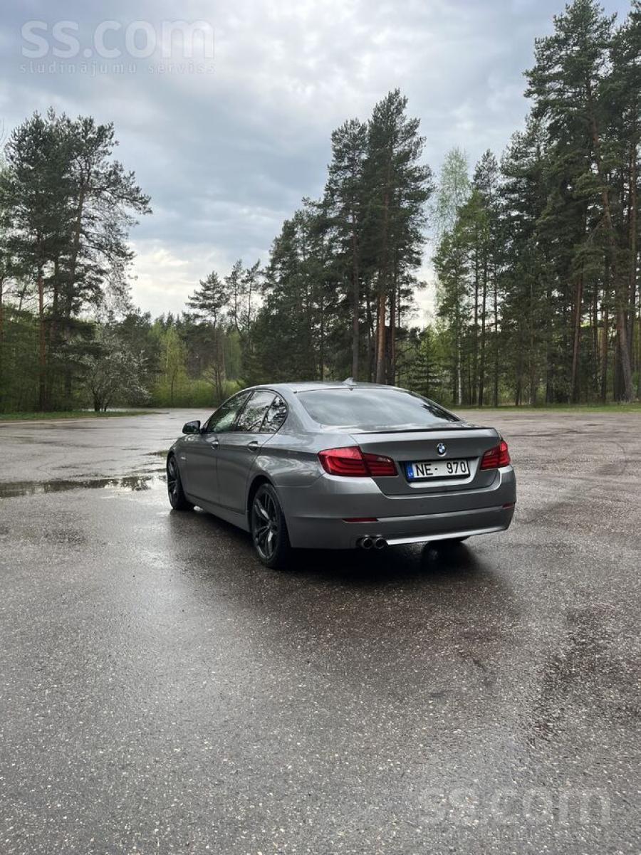 Pelēks BMW 530 2010 Rīga, ar dzinēja tilpumu 3.00 L un nobraukumu 260 tūkst. km par 6950 €, foto 5 vietnē AUTOMOTO.COM.LV