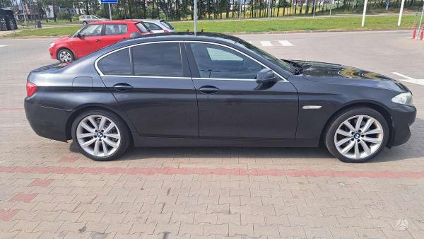 Grey BMW 530 2010 in Vilnius, with an engine capacity of 2.99 L and mileage of 368 thousand km for 7800 €, photo 4 on AUTOMOTO.COM.LV