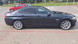 Pelēks BMW 530 2010 Viļņa, ar dzinēja tilpumu 2.99 L un nobraukumu 368 tūkst. km par 7800 €, foto 5 vietnē AUTOMOTO.COM.LV