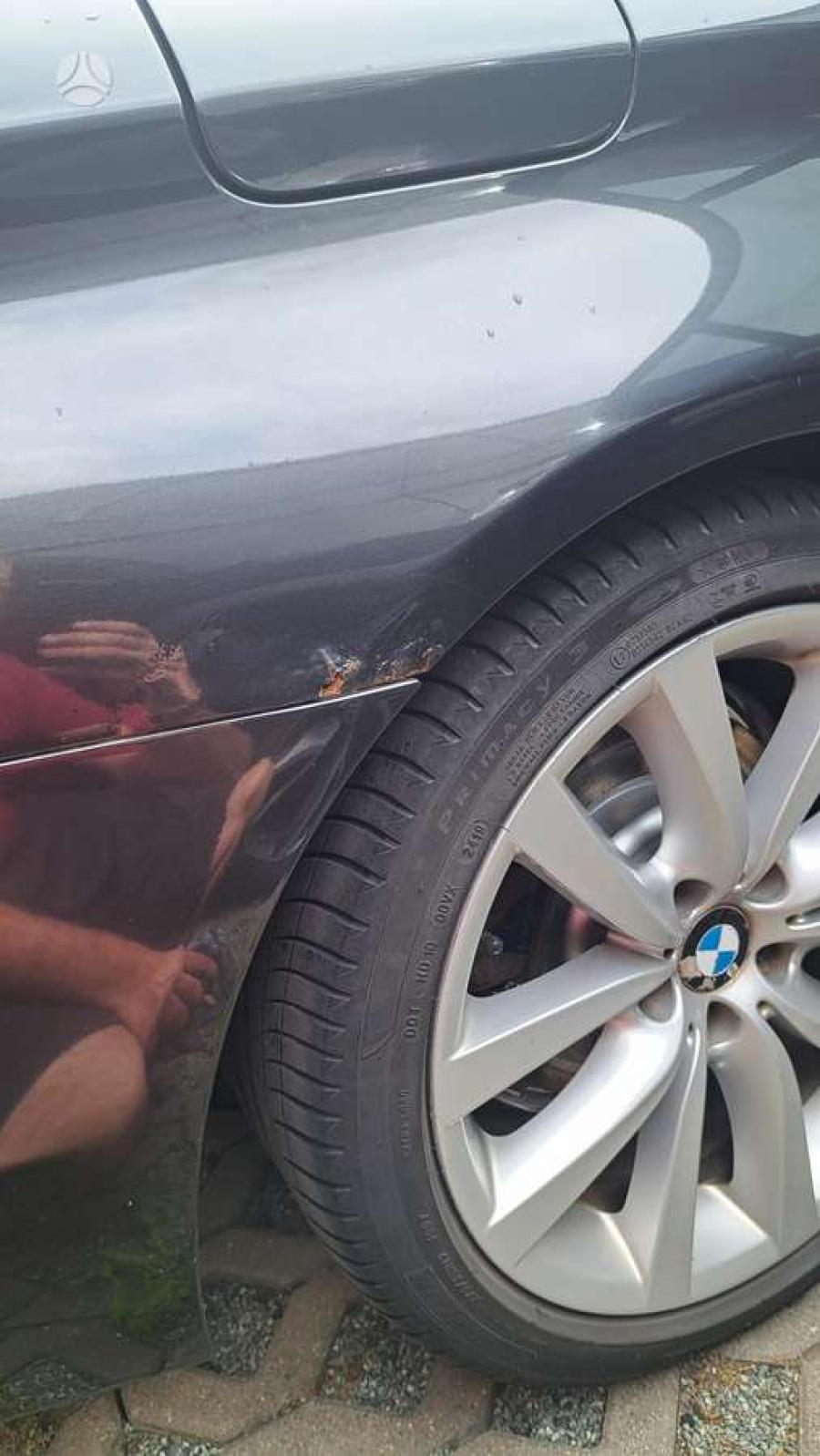 Pelēks BMW 530 2010 Viļņa, ar dzinēja tilpumu 2.99 L un nobraukumu 368 tūkst. km par 7800 €, foto 13 vietnē AUTOMOTO.COM.LV