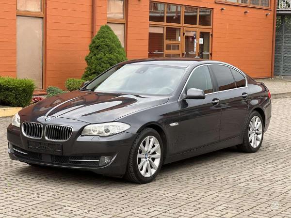 Pelēks BMW 530 2010 Kauņa, ar dzinēja tilpumu 3.00 L un nobraukumu 340 tūkst. km par 8250 €, foto 1 vietnē AUTOMOTO.COM.LV