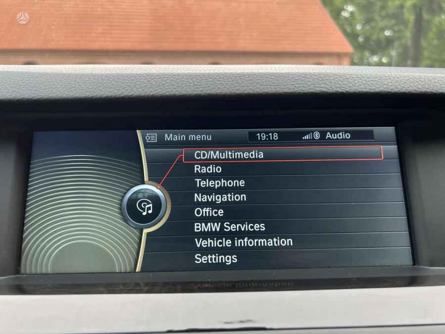 Grey BMW 530 2010 in Kaunas, with an engine capacity of 3.00 L and mileage of 340 thousand km for 8250 €, photo 23 on AUTOMOTO.COM.LV